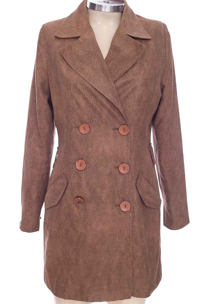 Chaqueta / Abrigo color Café - SGS Studio | Closeando