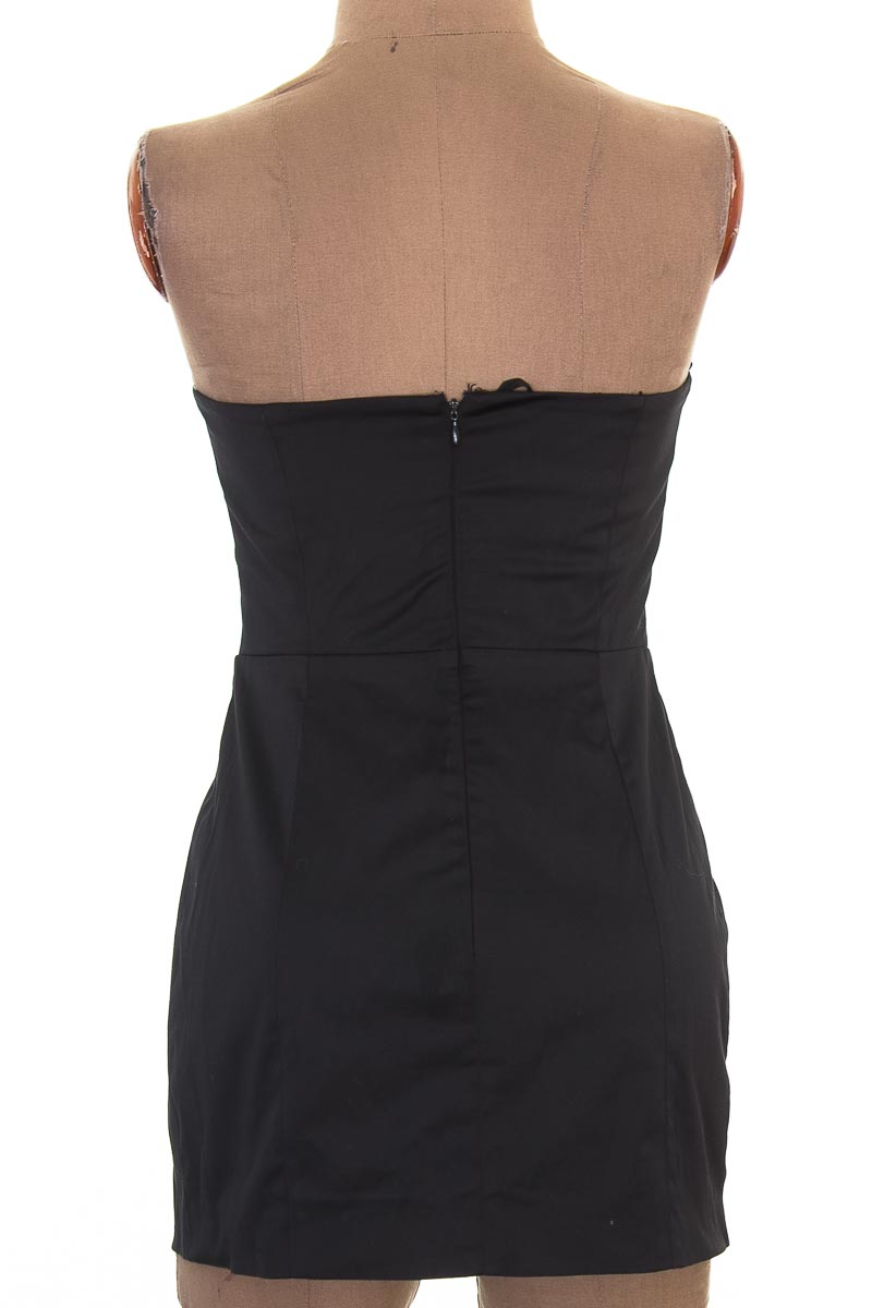 Vestido / Enterizo color Negro - MNG | Closeando