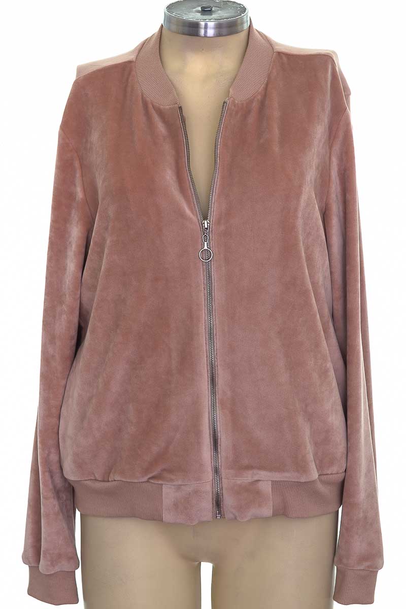 Chaqueta / Abrigo color Rosado - Koaj | Closeando