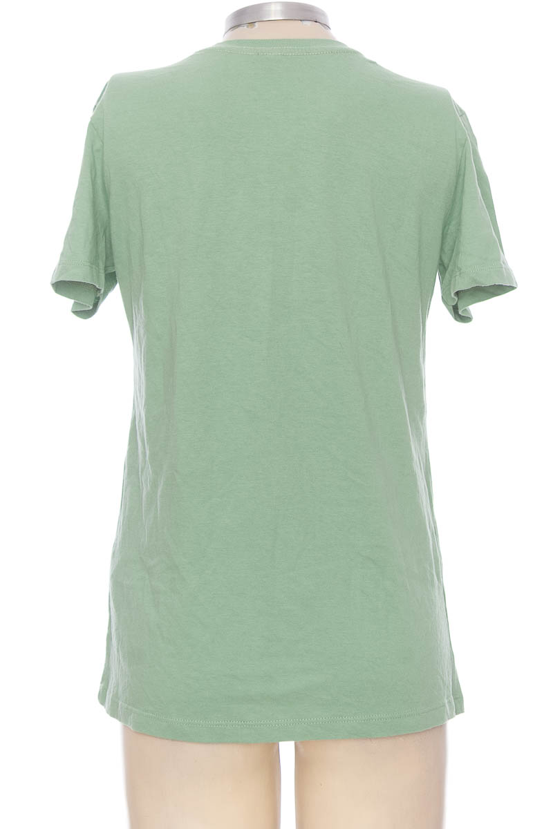 Top / Camiseta color Verde - Ticket | Closeando