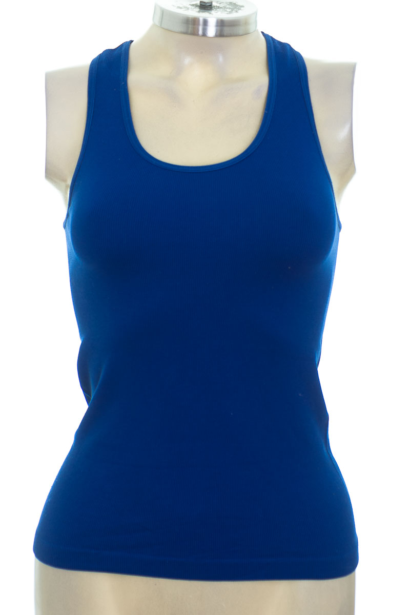 Top / Camiseta color Azul - Dynamic | Closeando