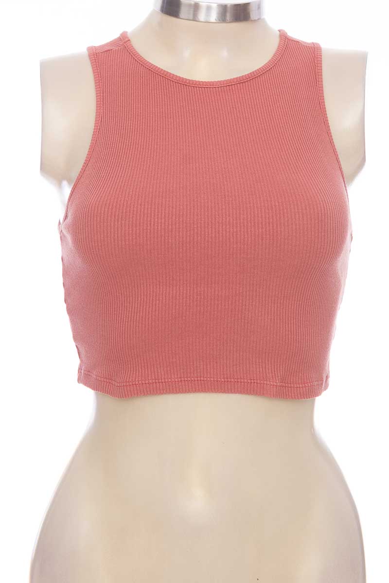 Top / Camiseta color Rosado - Leonisa talla S de Segunda Mano | Closeando