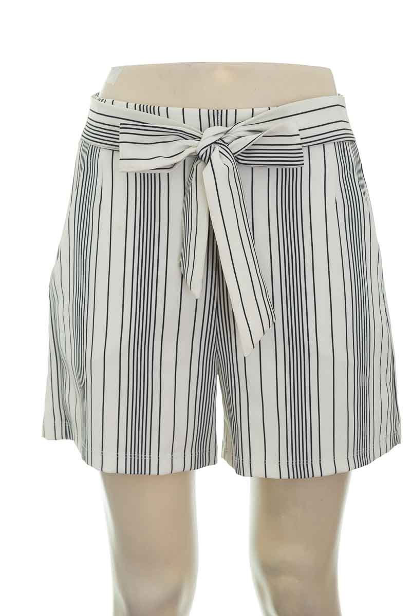 Short color Blanco - RAGGED | Closeando