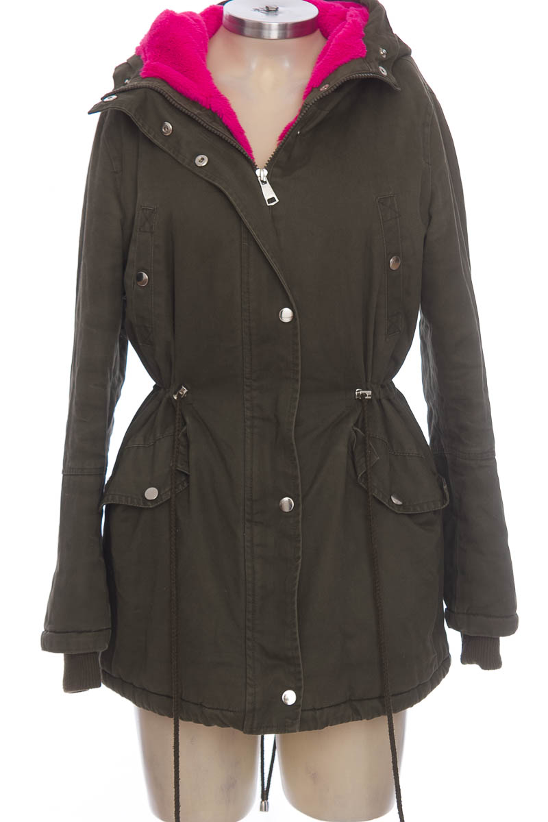 Chaqueta / Abrigo color Verde - Closeando | Closeando