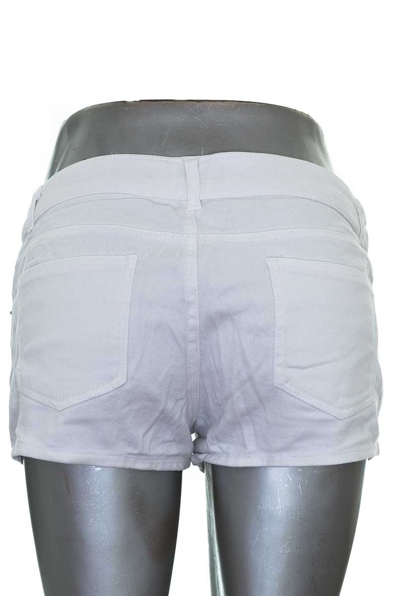 Short Jean color Blanco - Ambiance apparel | Closeando