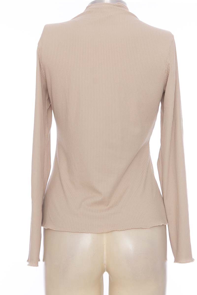 Top / Camiseta color Beige - RAGGED | Closeando
