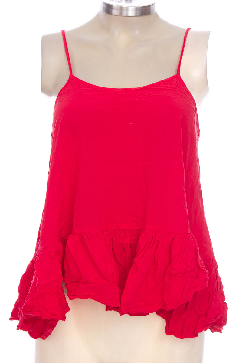 Top / Camiseta color Rojo - MNG talla XS de Segunda Mano | Closeando