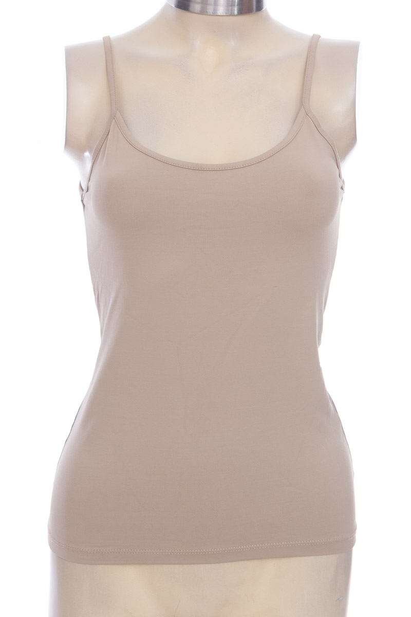 Top / Camiseta color Beige - Zara | Closeando