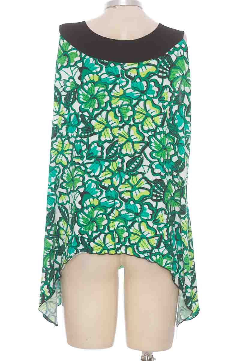 Top / Camiseta color Verde - Carol Rose talla L de Segunda Mano | Closeando
