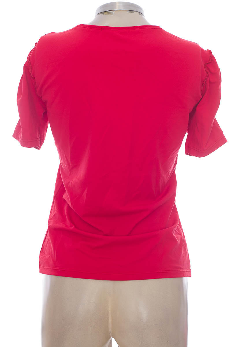 Top / Camiseta color Rojo - Seven Seven | Closeando