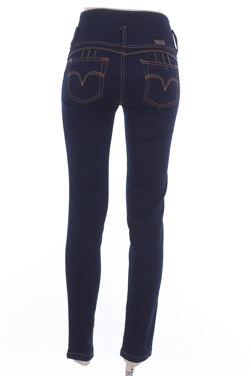 Pantalones color Azul - Jeans | Closeando