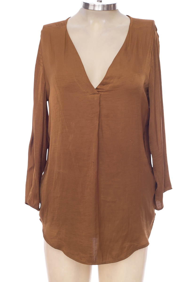 Blusa color Café - Stradivarius | Closeando