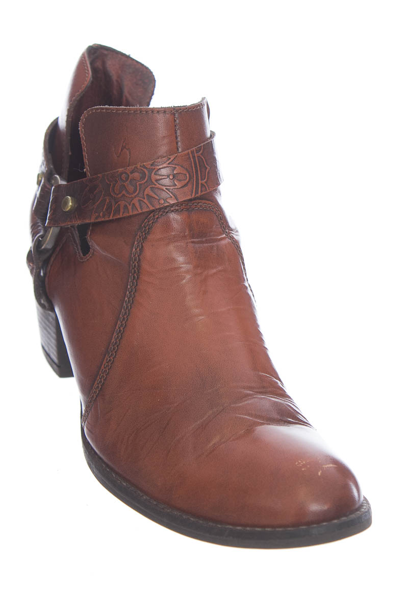 Zapatos color Café - Vélez | Closeando