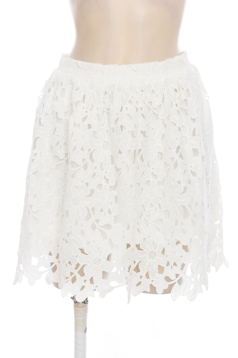 Falda color Blanco - Closeando | Closeando