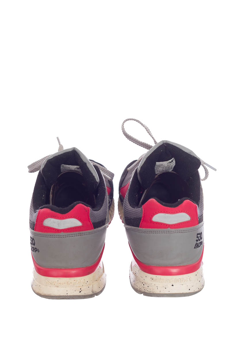 Tenis color Gris - New Balance | Closeando