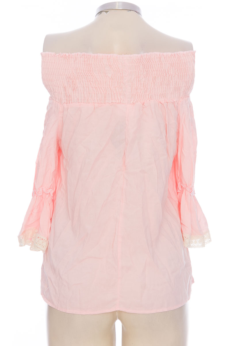 Top / Camiseta color Rosado - MP Marketing Personal | Closeando