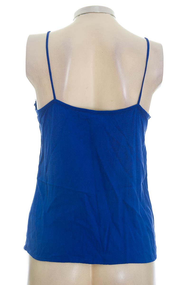 Top / Camiseta color Azul - Leonisa | Closeando