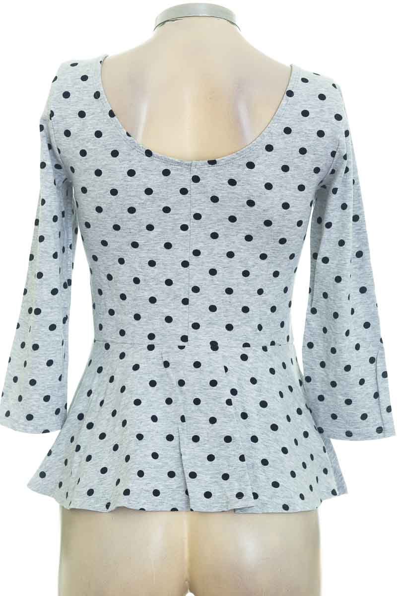 Blusa color Gris - Express | Closeando