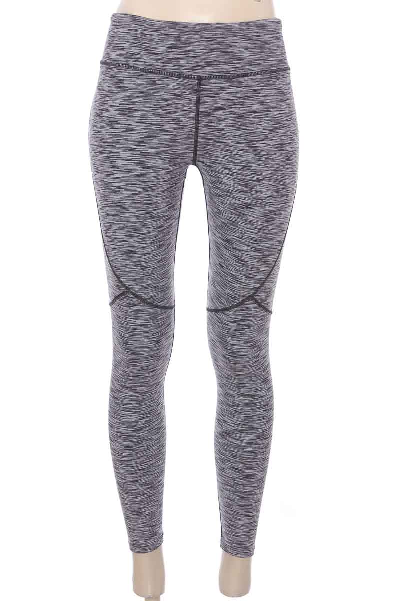 Ropa Deportiva / Salida de Baño color Negro - Lili pink | Closeando