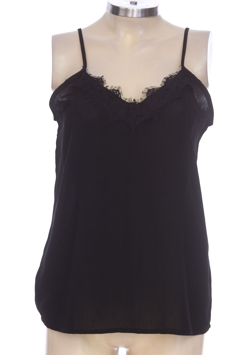 Top / Camiseta color Negro - Leonisa | Closeando
