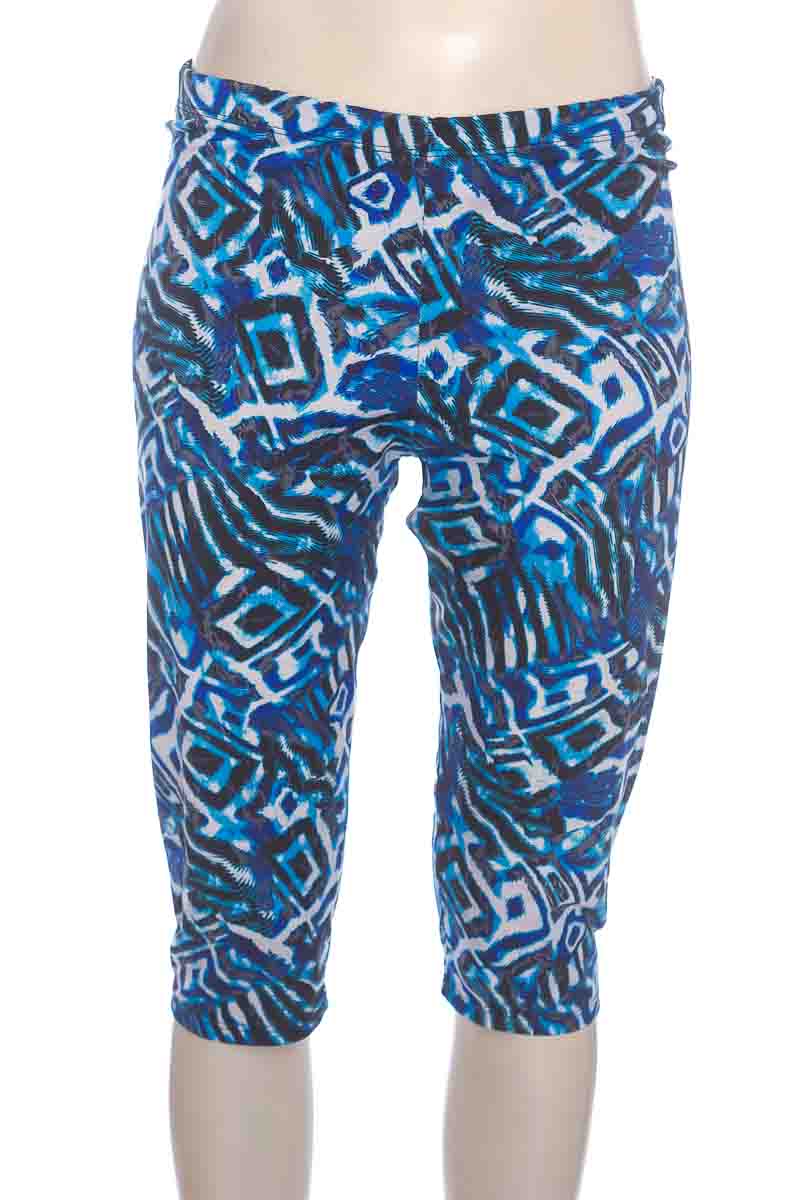 Ropa Deportiva / Salida de Baño color Azul - Eva Castillo | Closeando