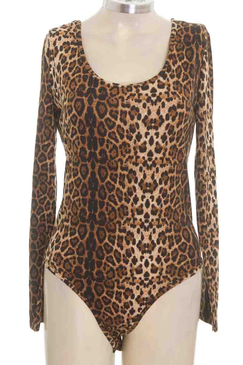 Top / Camiseta color Café - Lizette Collection | Closeando