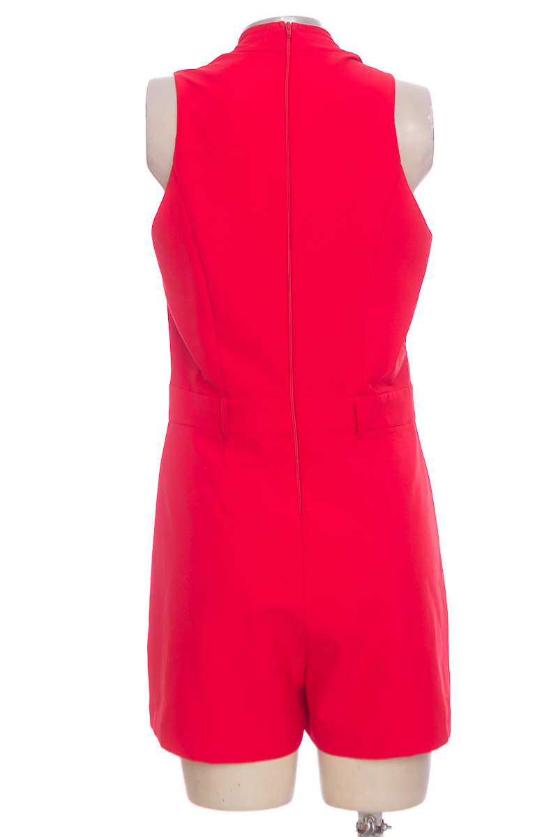Vestido / Enterizo color Rojo - ELA | Closeando