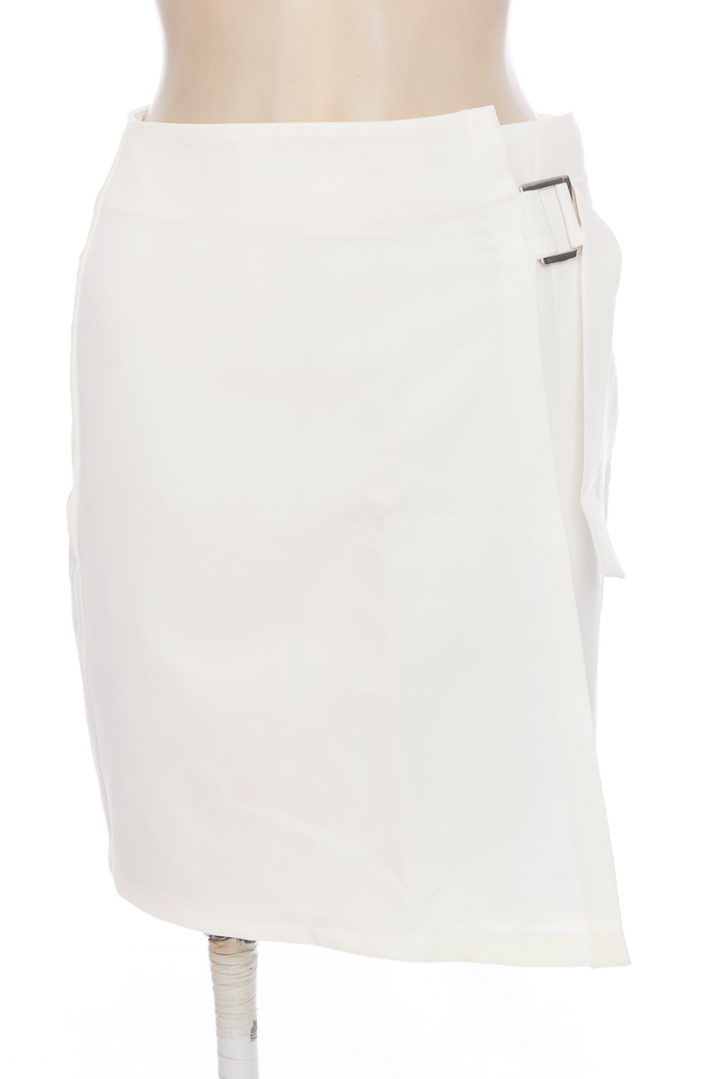 Falda color Blanco - RAGGED | Closeando