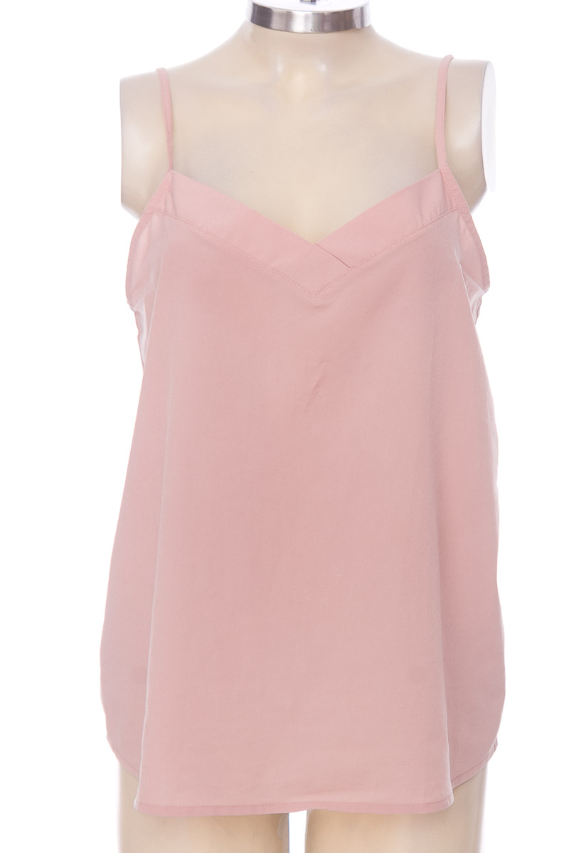 Top / Camiseta color Rosado - Leonisa talla L de Segunda Mano | Closeando