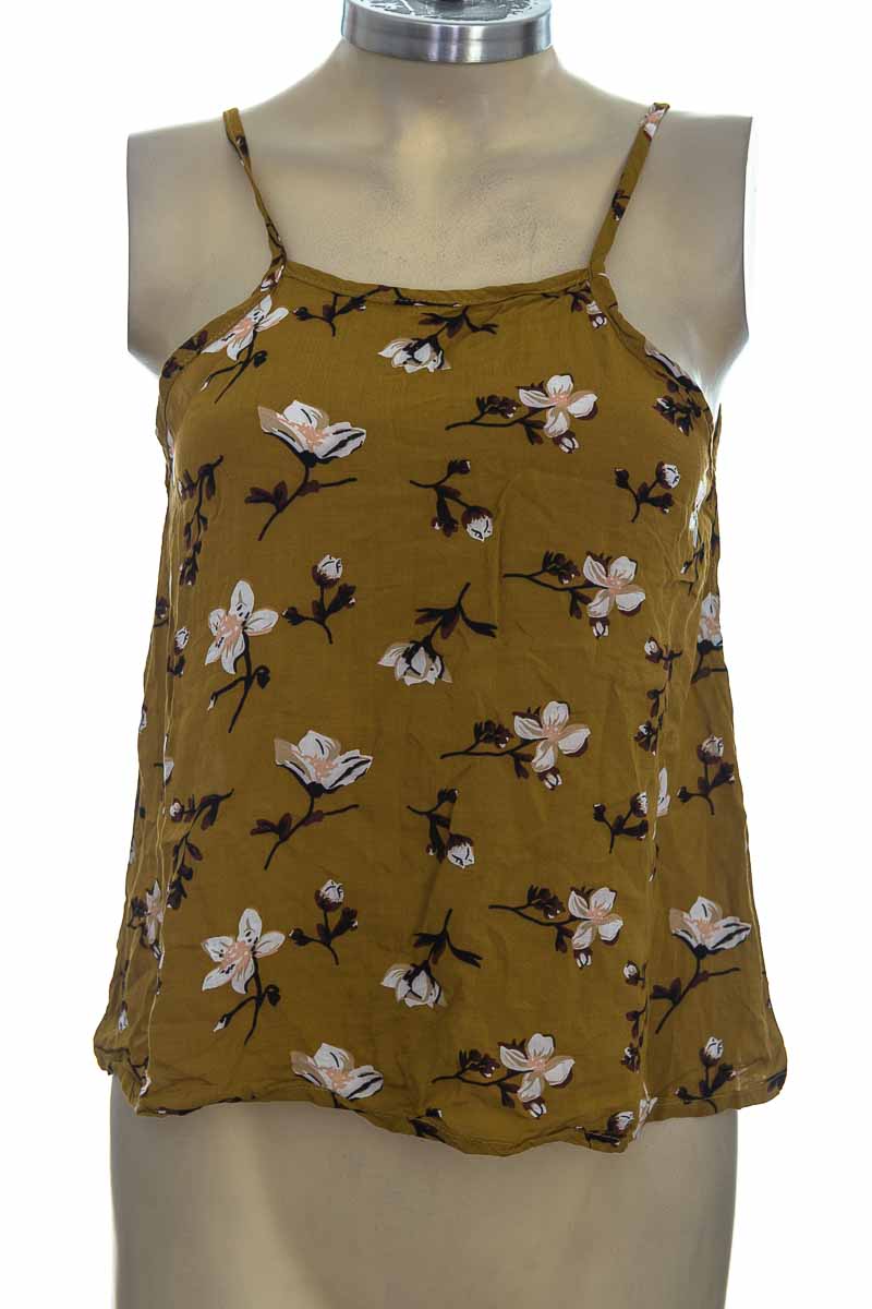 Top / Camiseta color Mostaza - Mattelsa Dreamers | Closeando