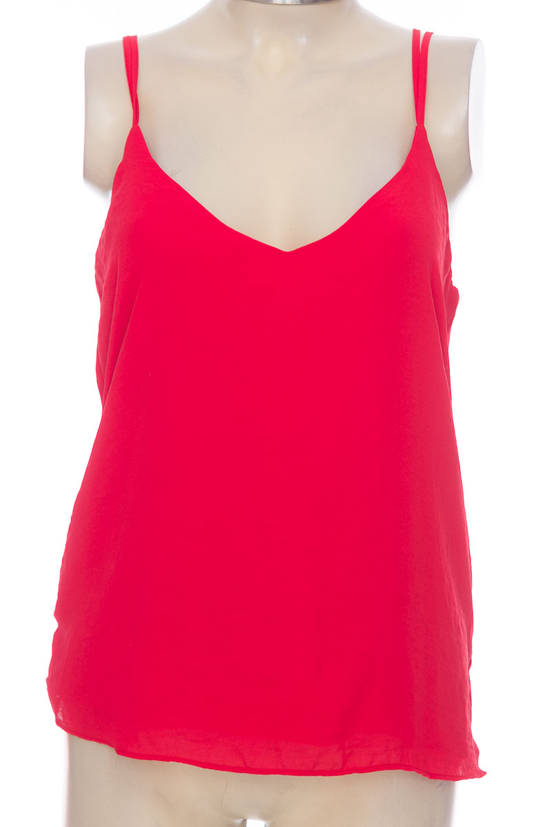 Top / Camiseta color Rojo - ELA talla M de Segunda Mano | Closeando