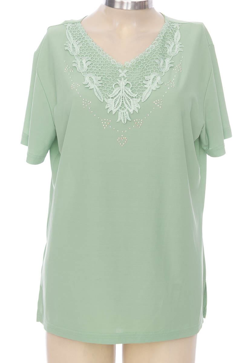 Top / Camiseta color Verde - Closeando | Closeando