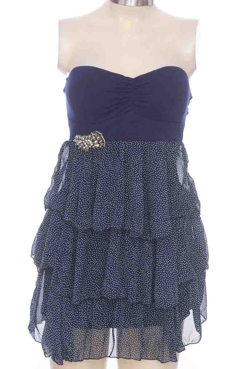 Top / Camiseta color Azul - Colors | Closeando