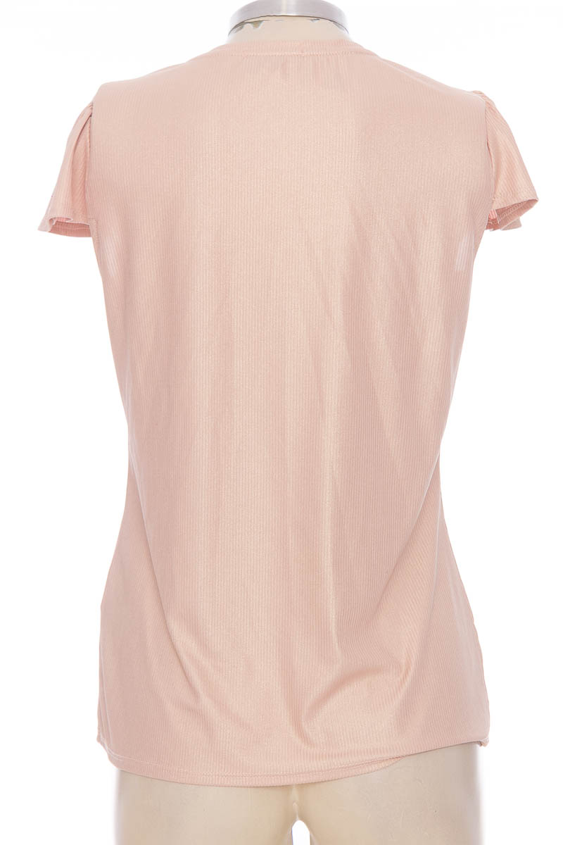Top / Camiseta color Rosado - Pat Primo | Closeando