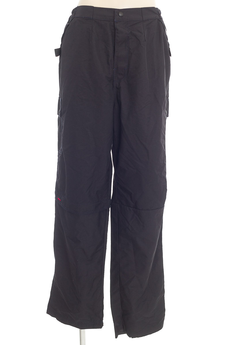 Pantalón color Negro - FUBU | Closeando