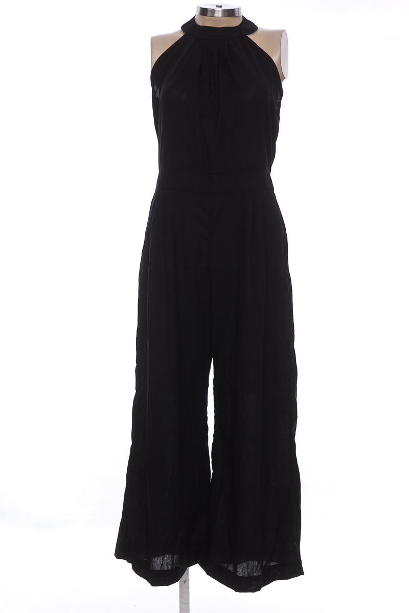 Vestido / Enterizo color Negro - ATYPICAL talla L como nuevo | Closeando
