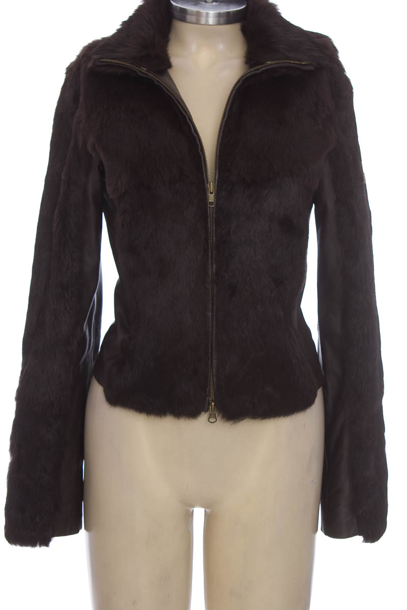 Chaqueta / Abrigo color Café - BEBE | Closeando