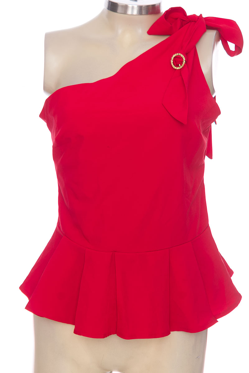 Top / Camiseta color Rojo - Ambar | Closeando