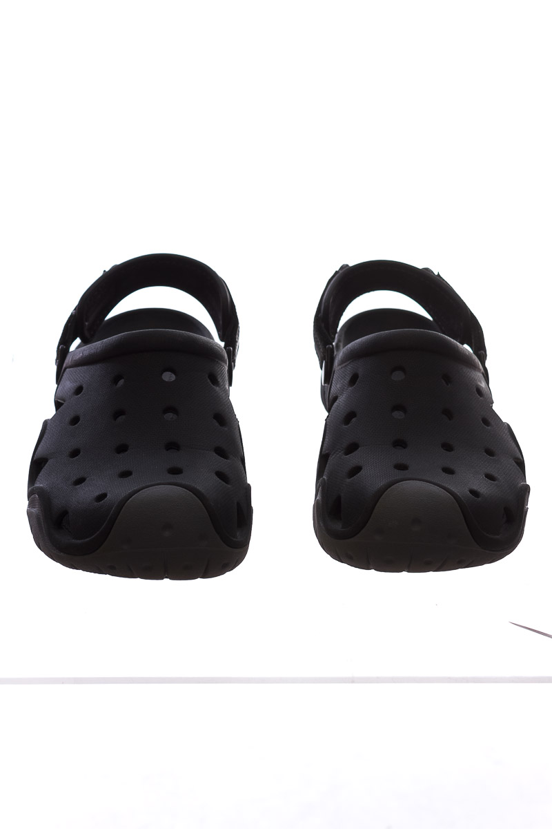 Tenis color Negro - Crocs | Closeando