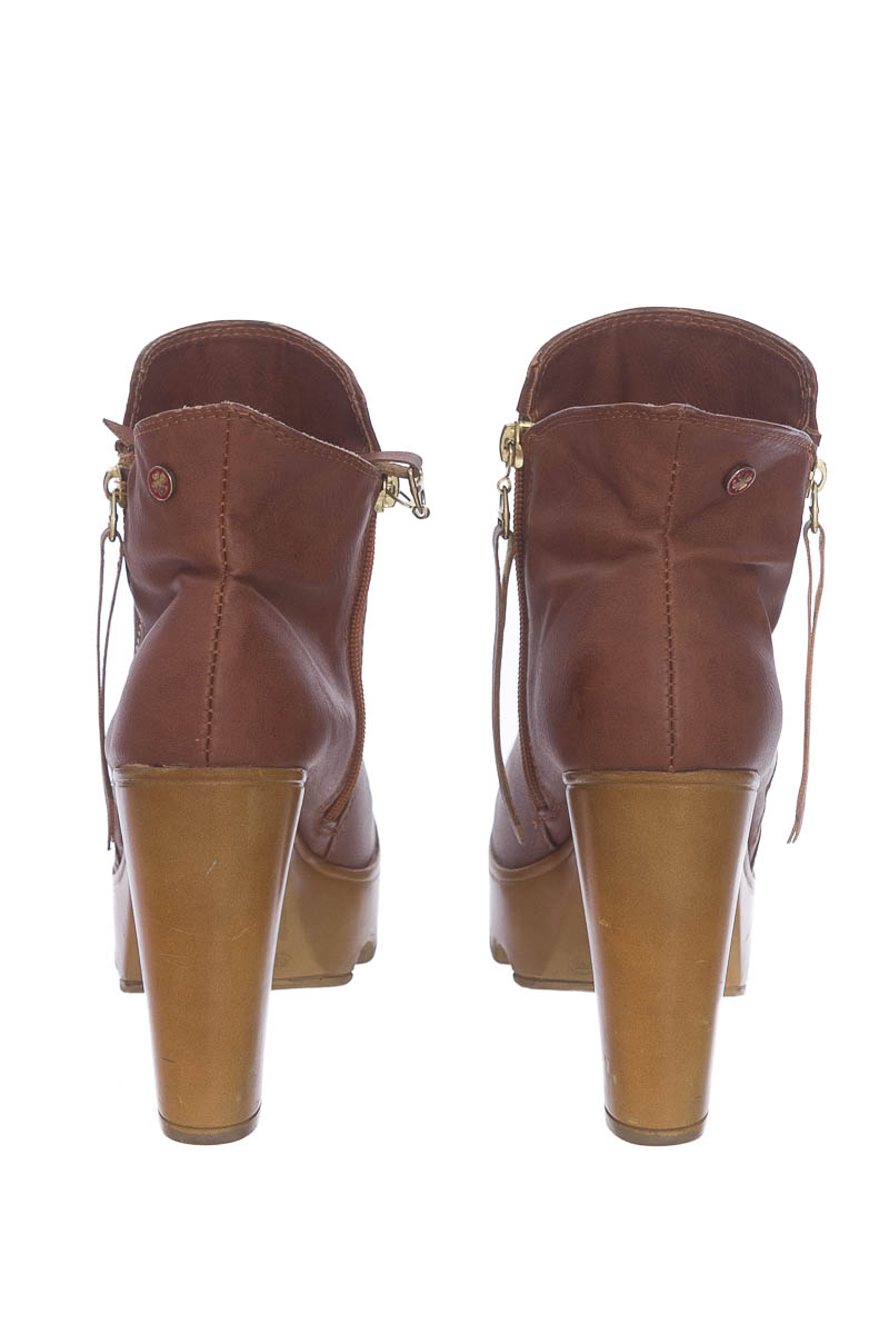 Zapatos color Café - Fiorenzi | Closeando