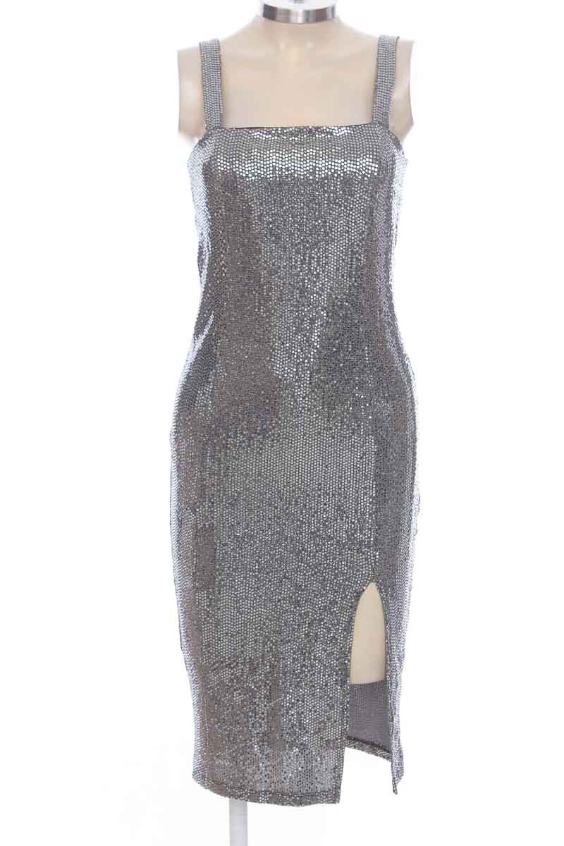 Vestido / Enterizo color Plateado - Forever 21 | Closeando
