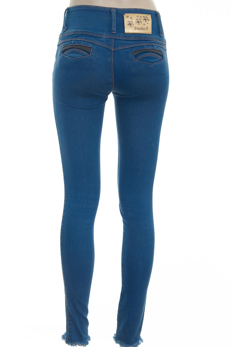 Pantalones color Azul - Denim | Closeando