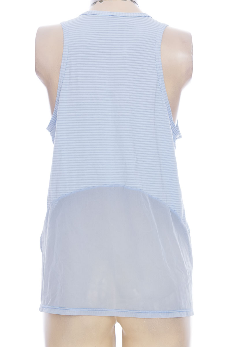 Top / Camiseta color Azul - Leonisa talla XL de Segunda Mano | Closeando
