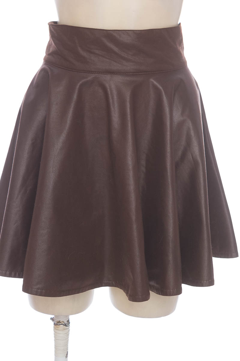 Falda color Café - Closeando | Closeando