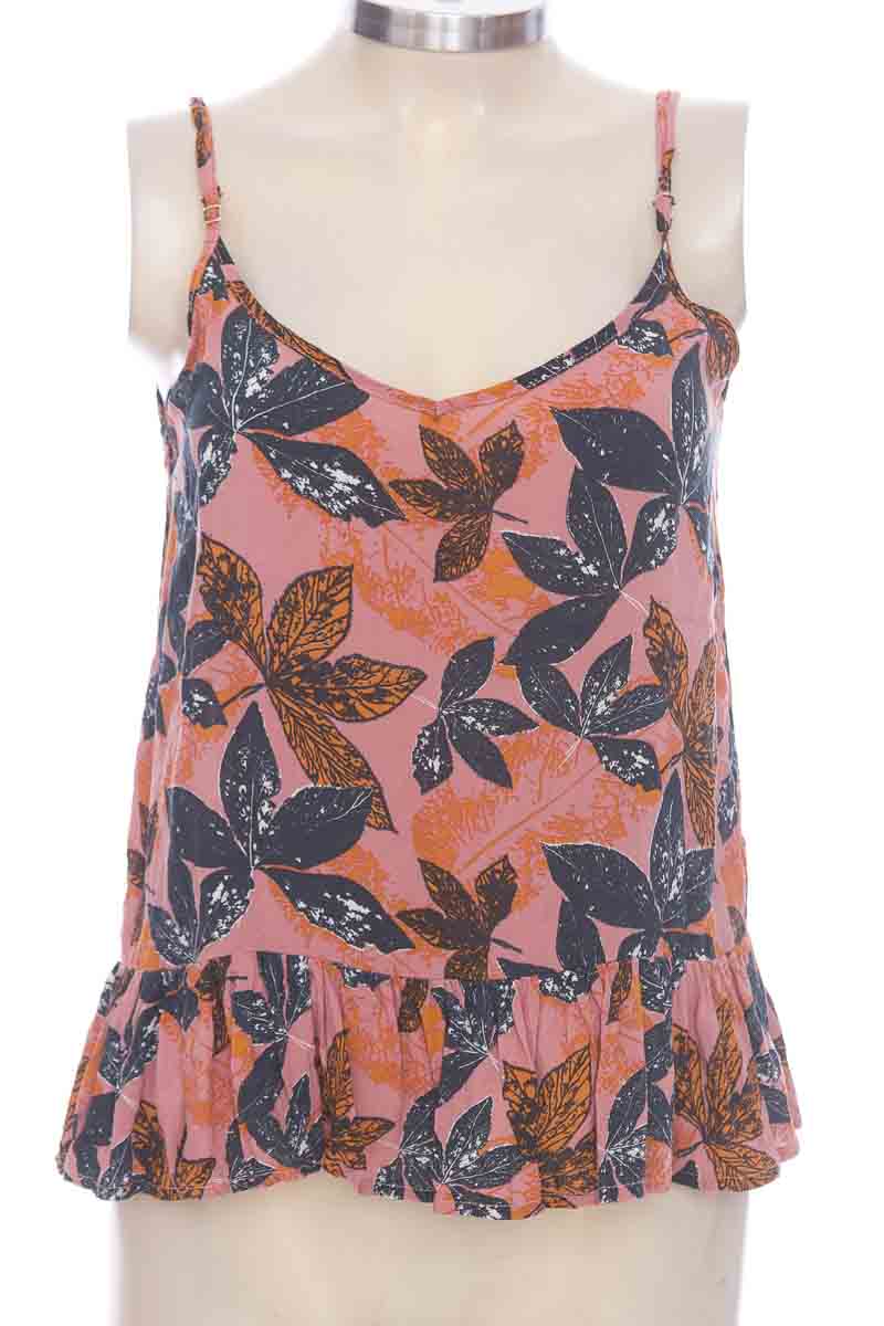 Top / Camiseta color Rosado - TopMark | Closeando