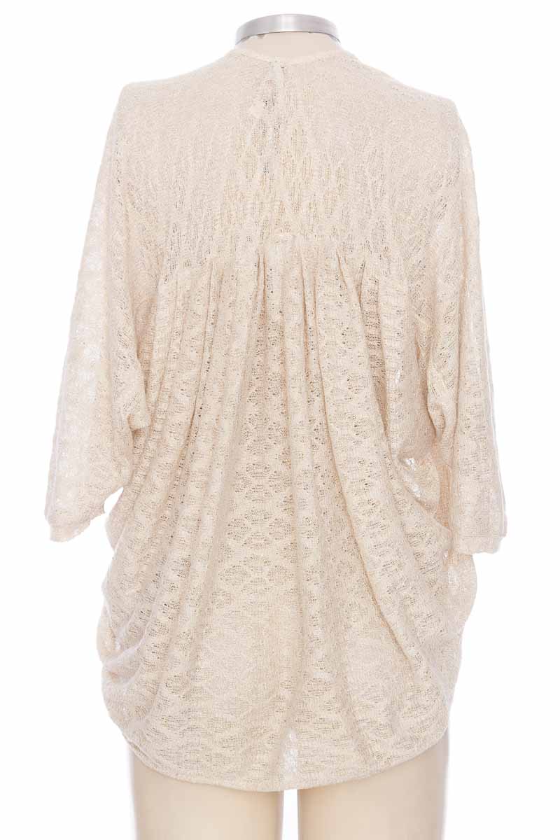 Blusa color Beige - Bershka | Closeando