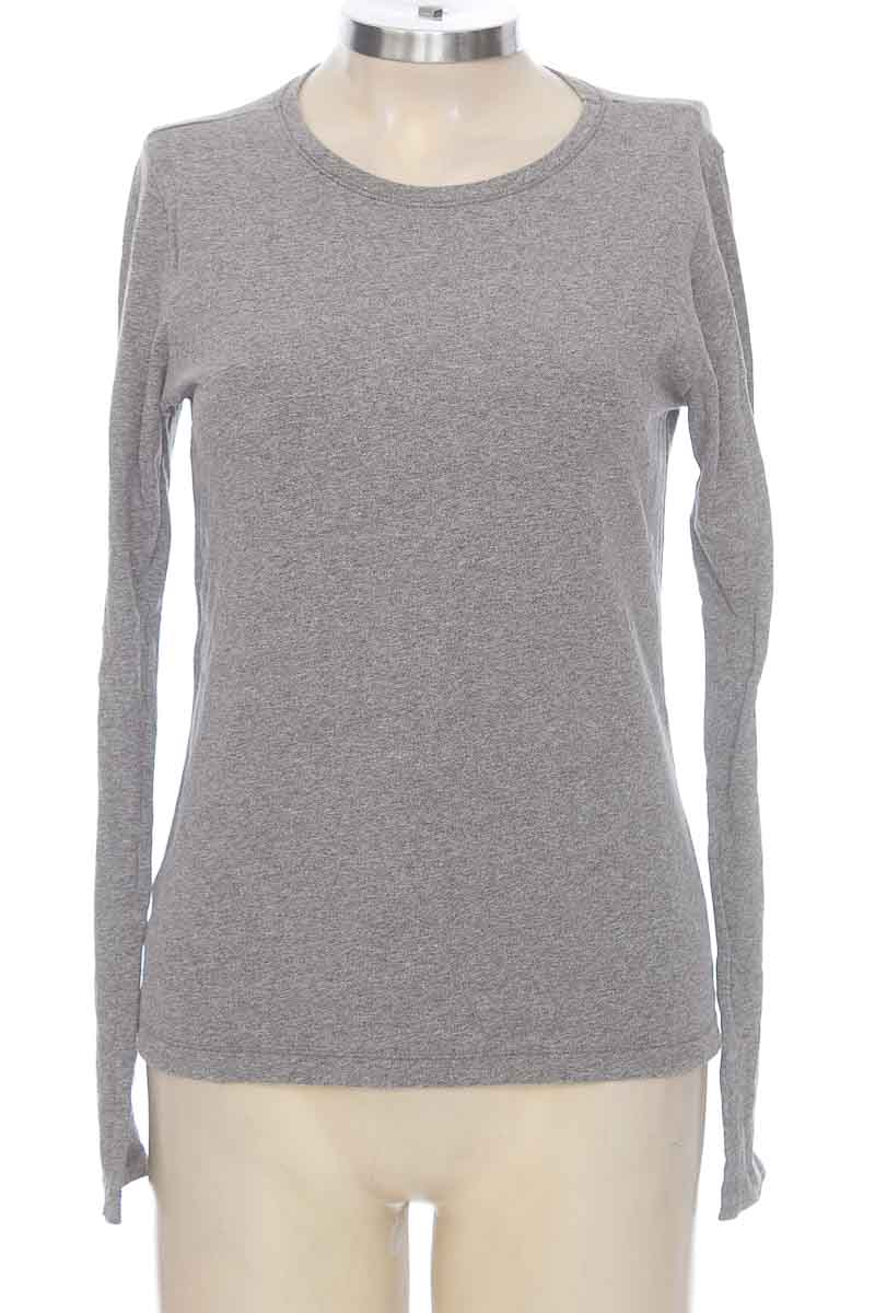 Top / Camiseta color Gris - Gef | Closeando