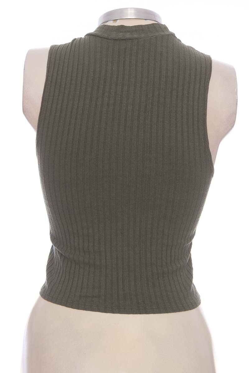 Top / Camiseta color Verde - Ambiance | Closeando