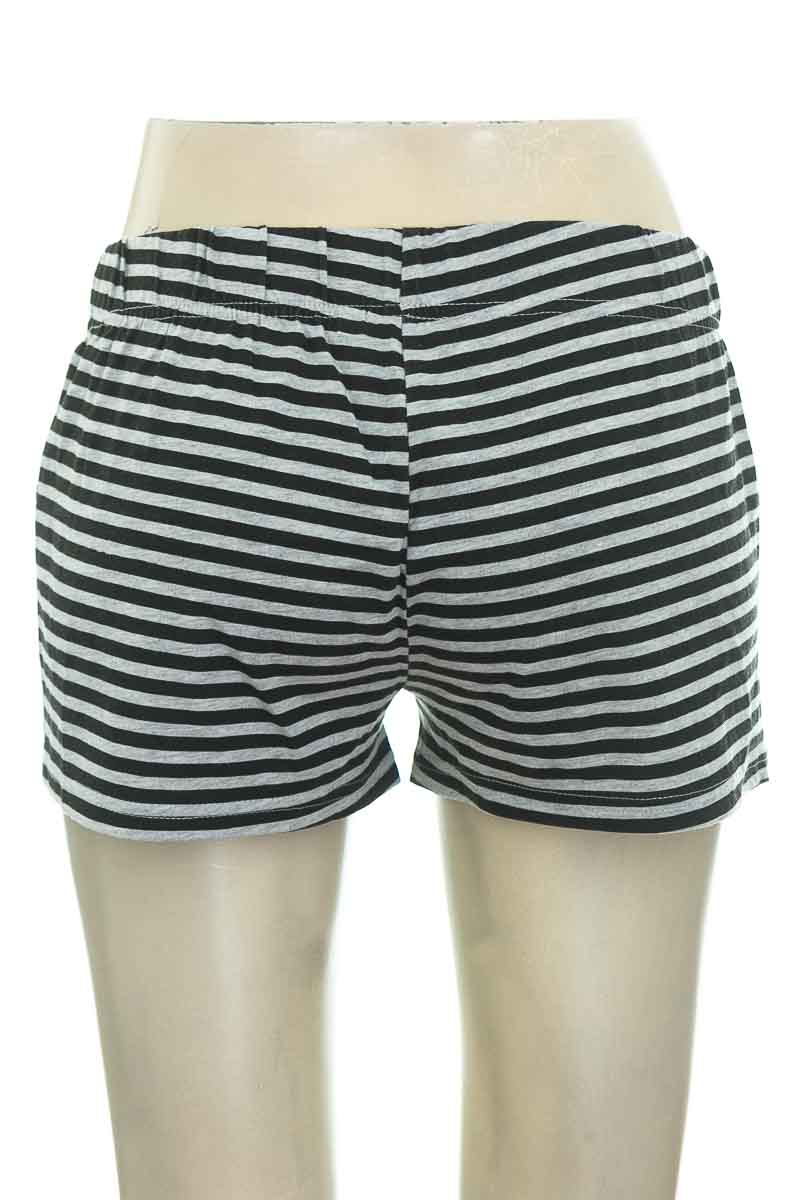 Short color Negro - Disney | Closeando