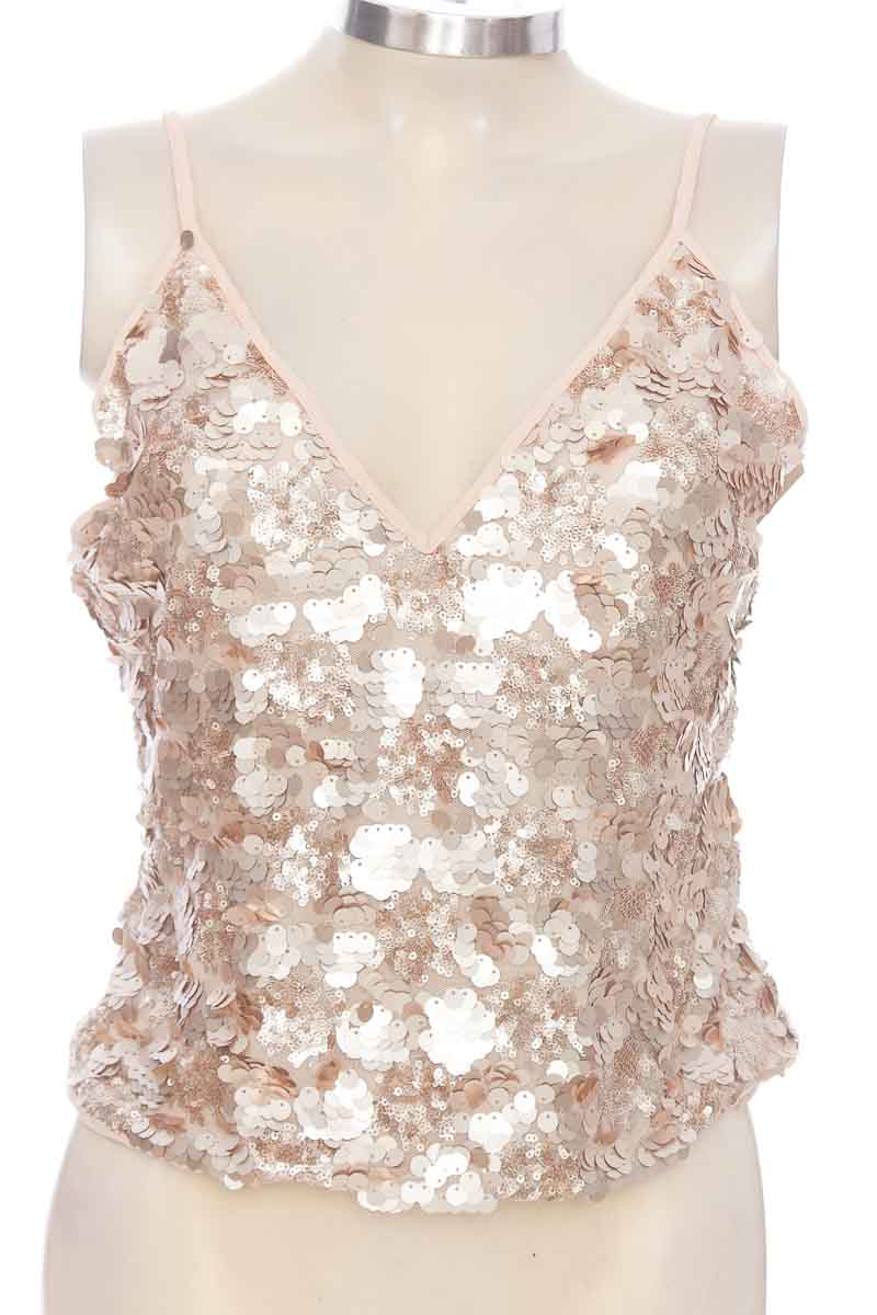 Top / Camiseta color Rosado - Closeando talla S de Segunda Mano | Closeando